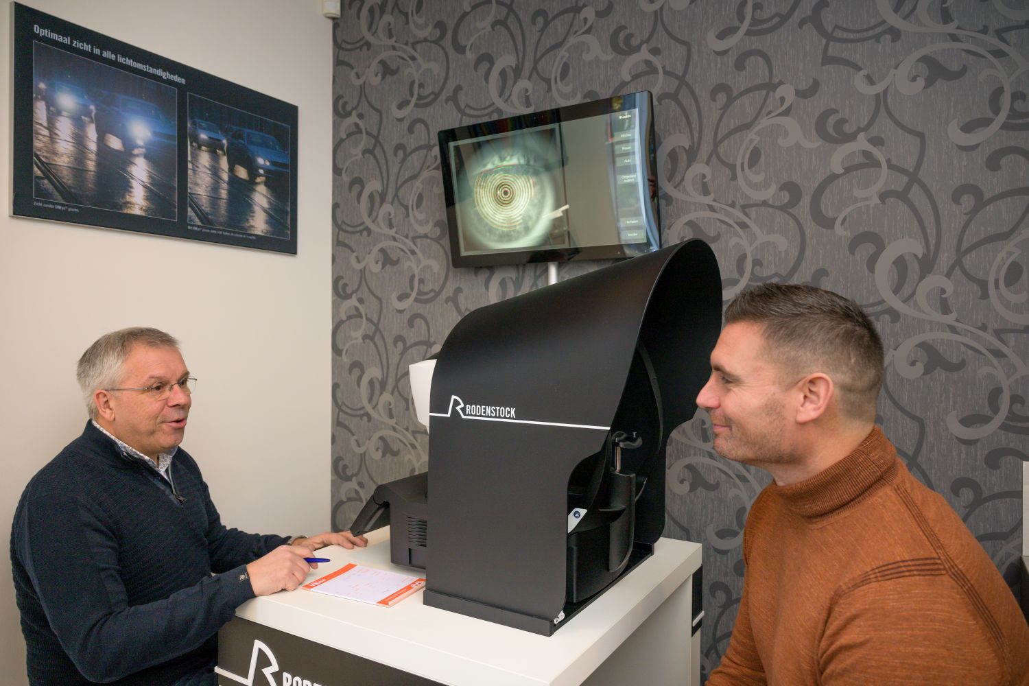 DNEye® Scanner 3 bij Von Oy | Persoonlijke oogmeting op maat